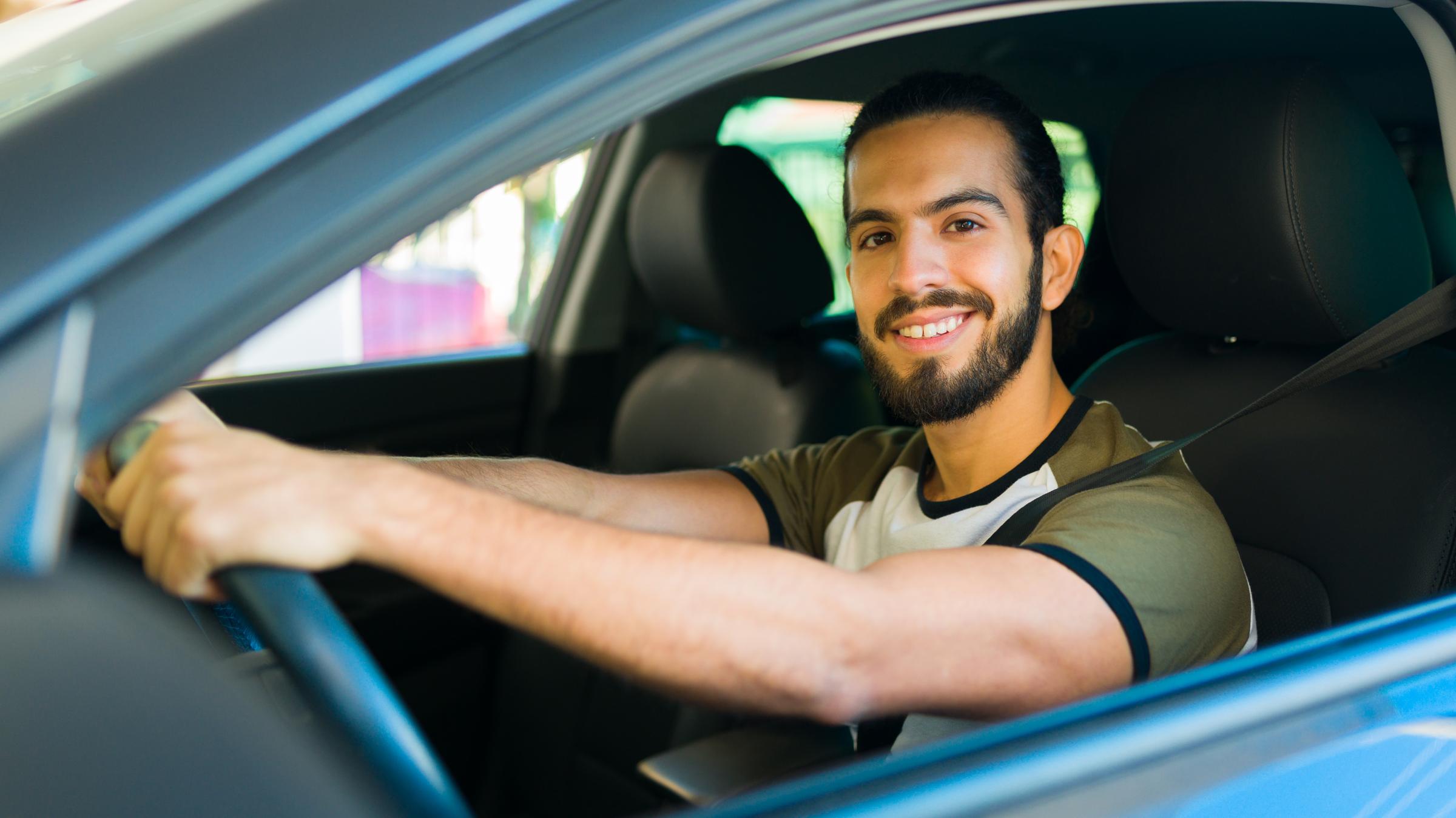 Uber Driver Returns $8,000 to Teen Who Left Cash in His Car